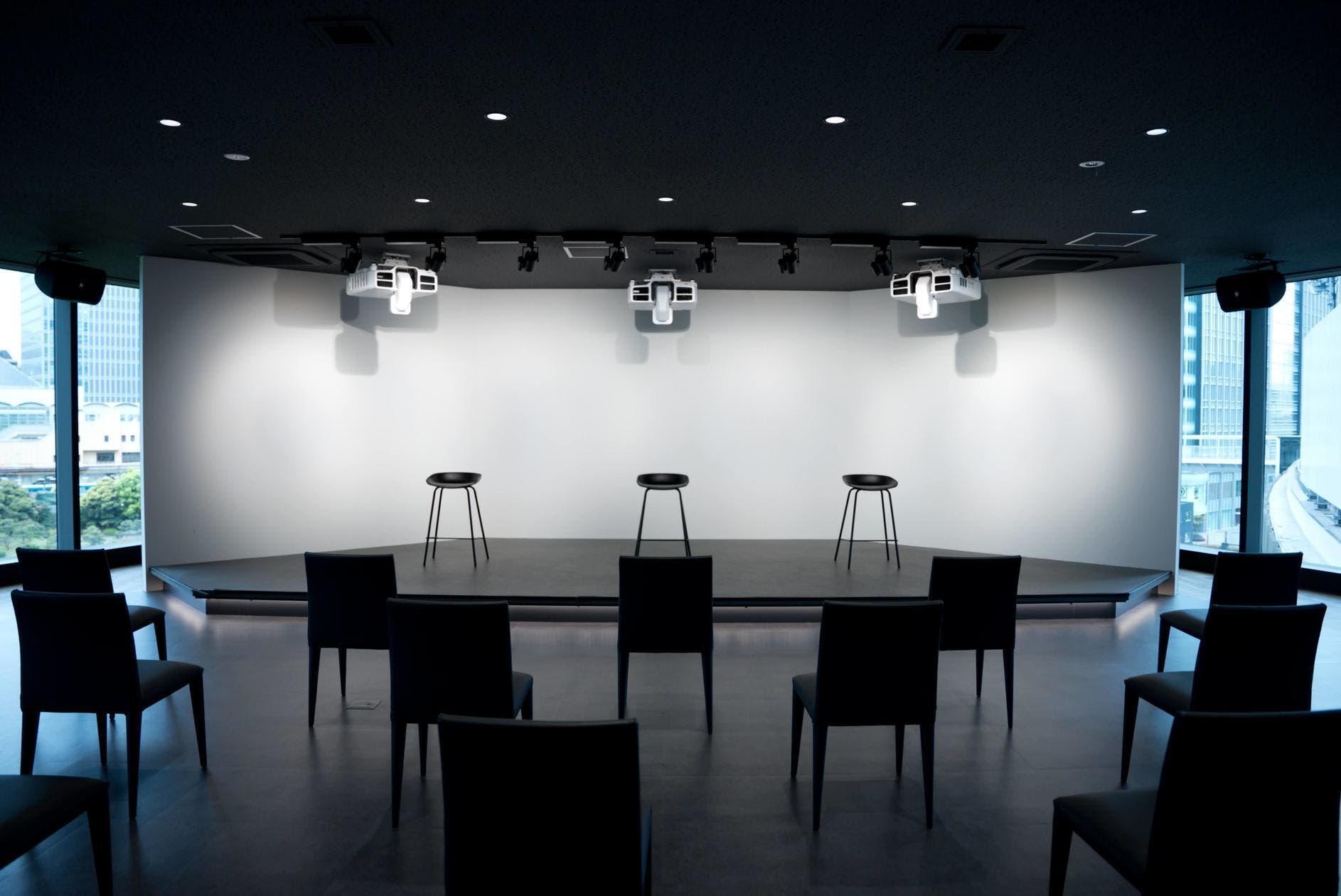 【浜松町駅徒歩6分】オンライン/オフライン同時配信可能なハイブリッドスタジオの写真4