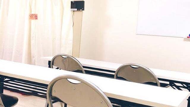 《会議室Bee》長堀橋90秒!高速Wi-Fi、6人までの会議や研修、面接、作業、リモートワークなどに!の写真3