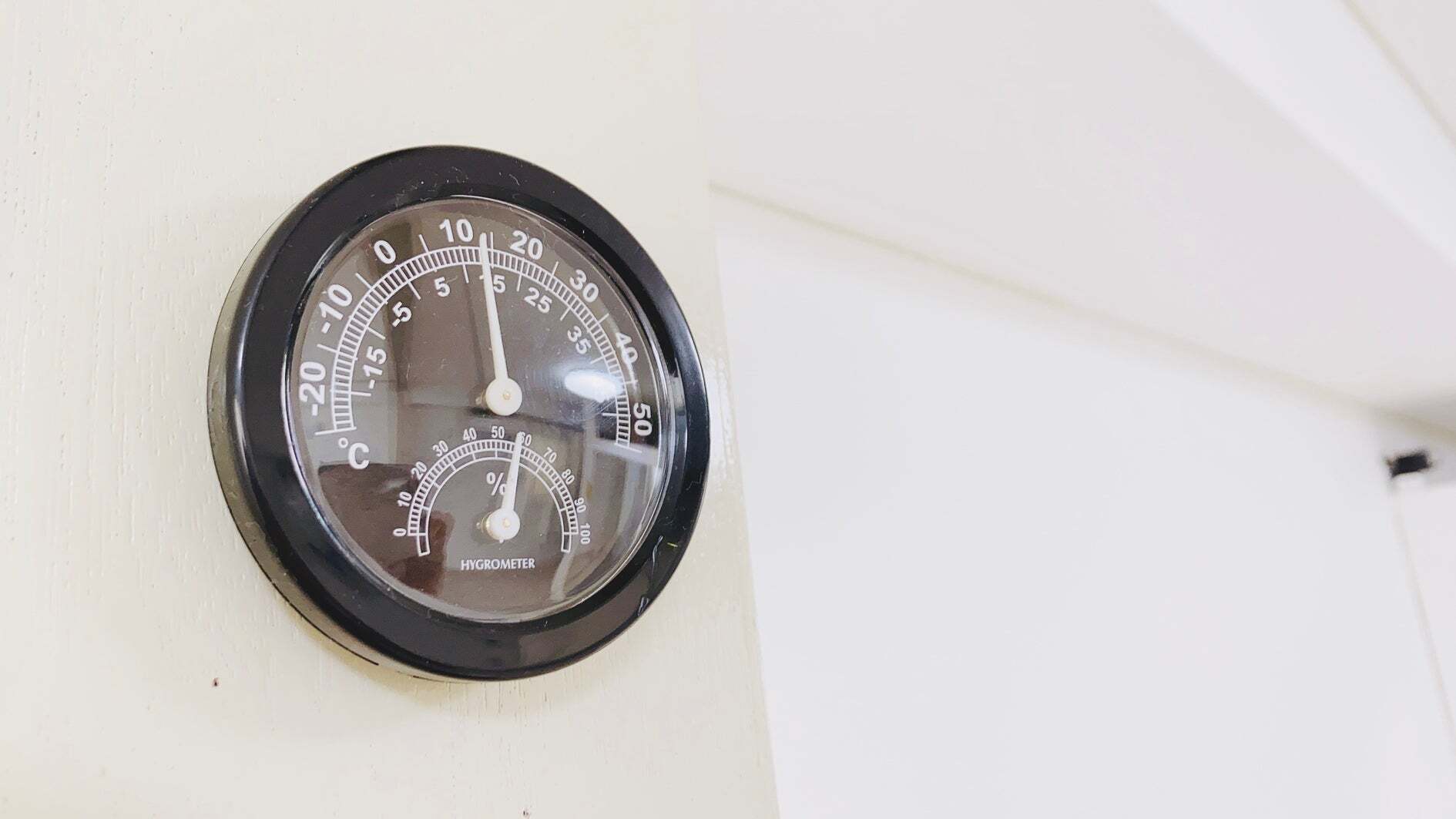 《会議室Bee》長堀橋90秒！高速Wi-Fi、6人までの会議や研修、面接、作業、リモートワークなどに！の写真14