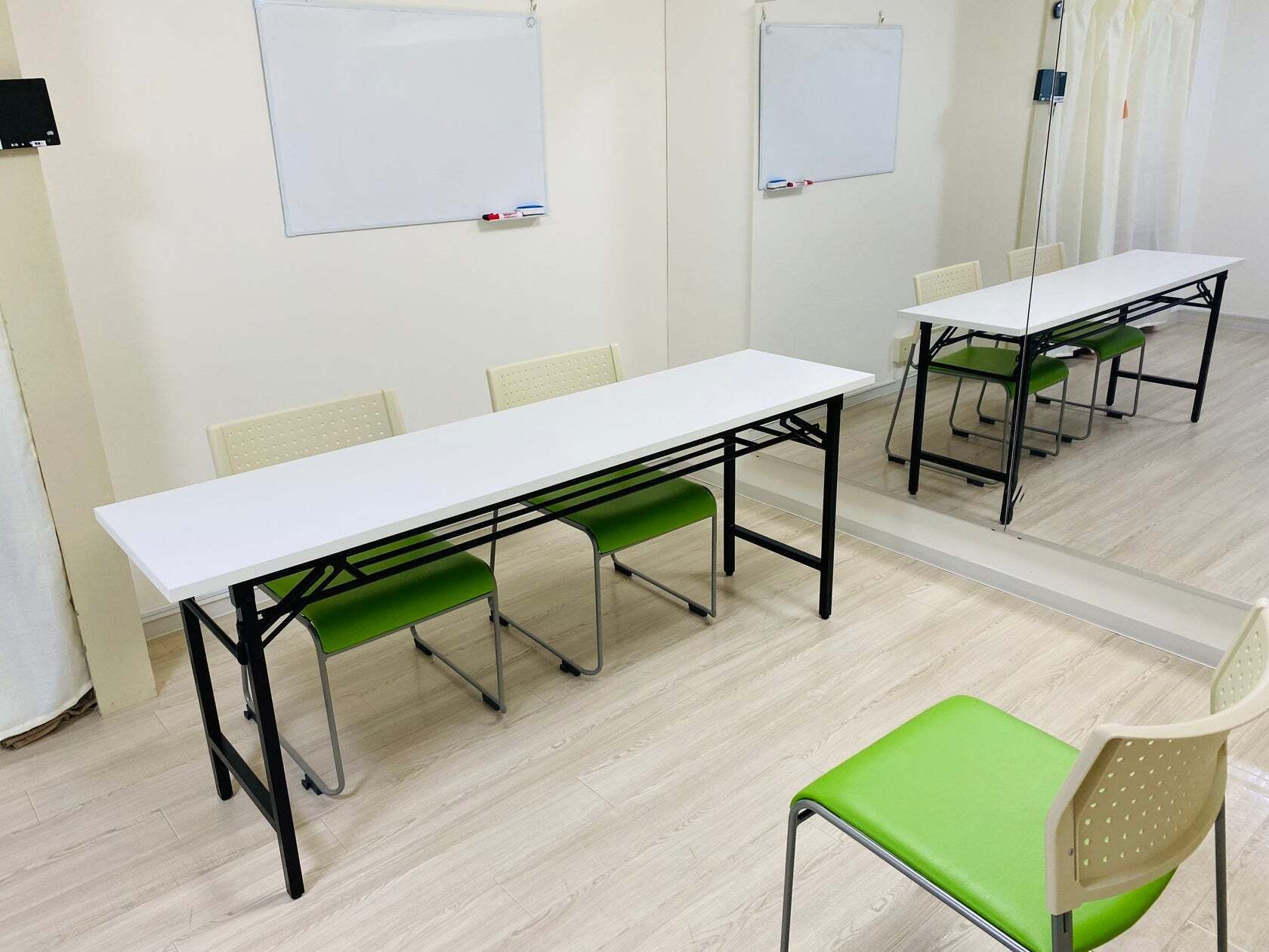 《会議室Bee》長堀橋90秒！高速Wi-Fi、6人までの会議や研修、面接、作業、リモートワークなどに！の写真23