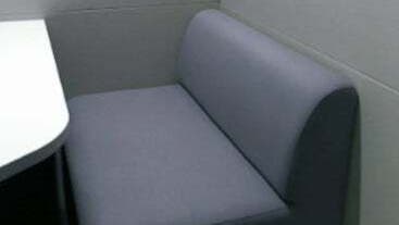 【テレキューブ】エビスタ西宮の個室型ワークブース(29-01)です。視線と音を遮る、プライベートな集中環境。の写真5