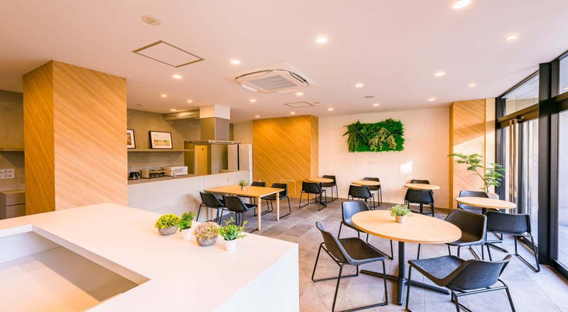 AND HOSTEL ASAKUSA KAPPABASHI -浅草駅徒歩6分のホステルで作業・勉強に