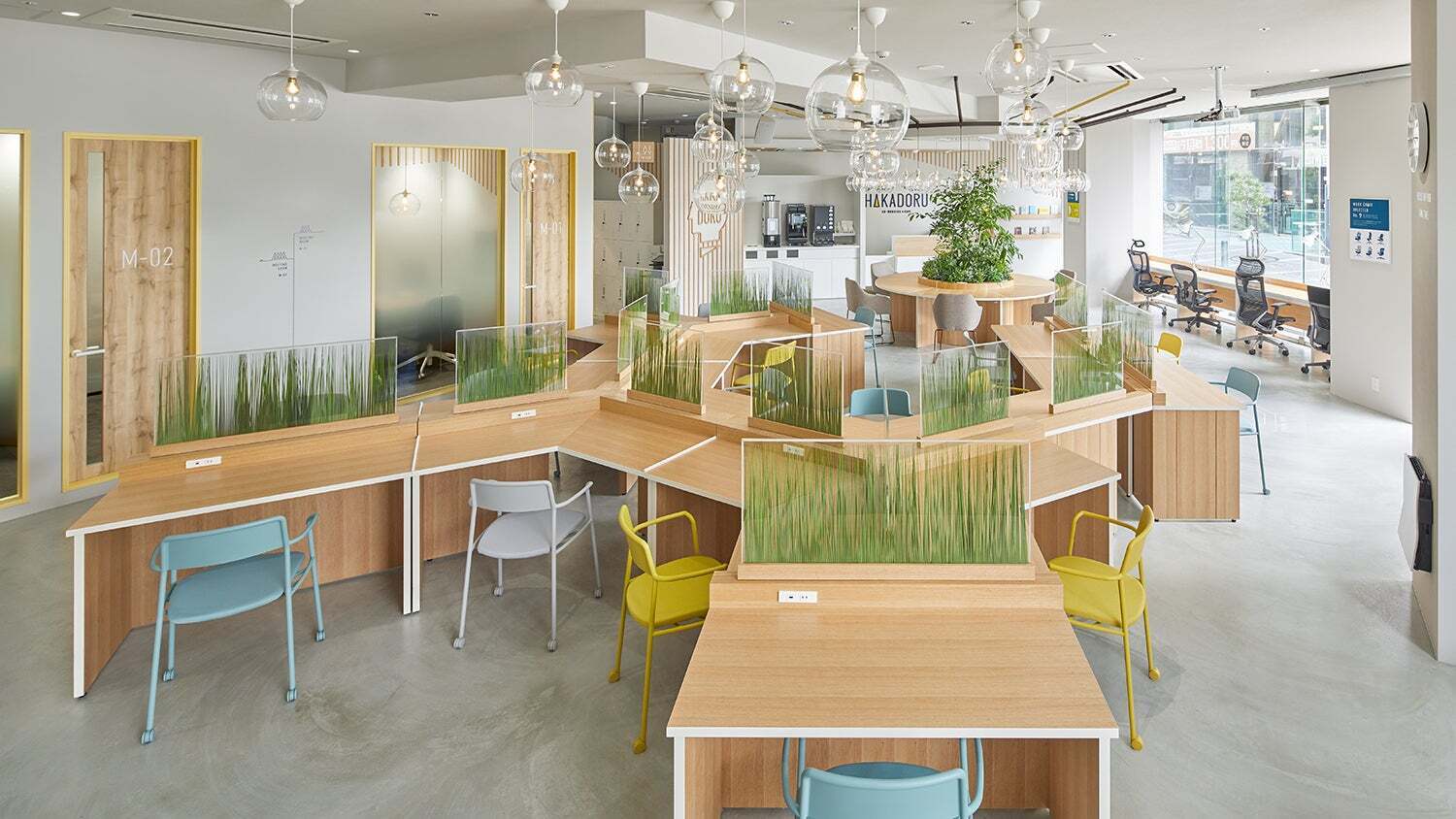 【新宿三丁目駅徒歩30秒】６人用会議室・フリードリンク・WiFi完備・モニター設置済。安心の有人受付。の写真3