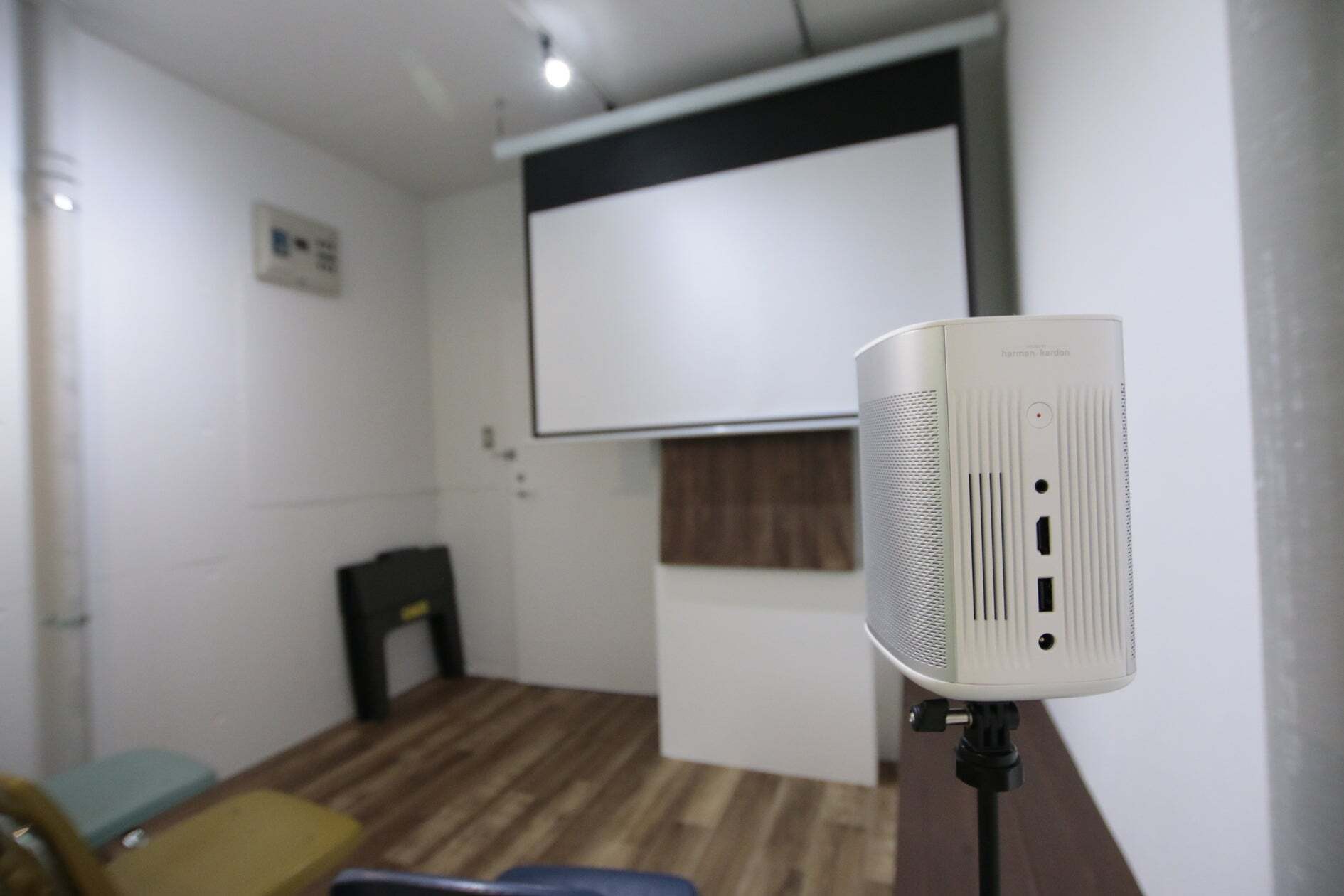 アウトドアな雰囲気でのミーティングの写真9