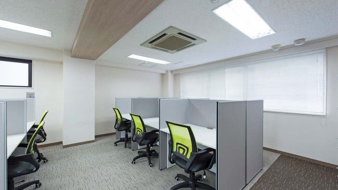 ⭐️新宿三丁目駅C8出口すぐ⭐️スタッフ常駐で安心してご利用いただけます✨Wi-Fi有り Googleレビューで「1回無料券」の写真2