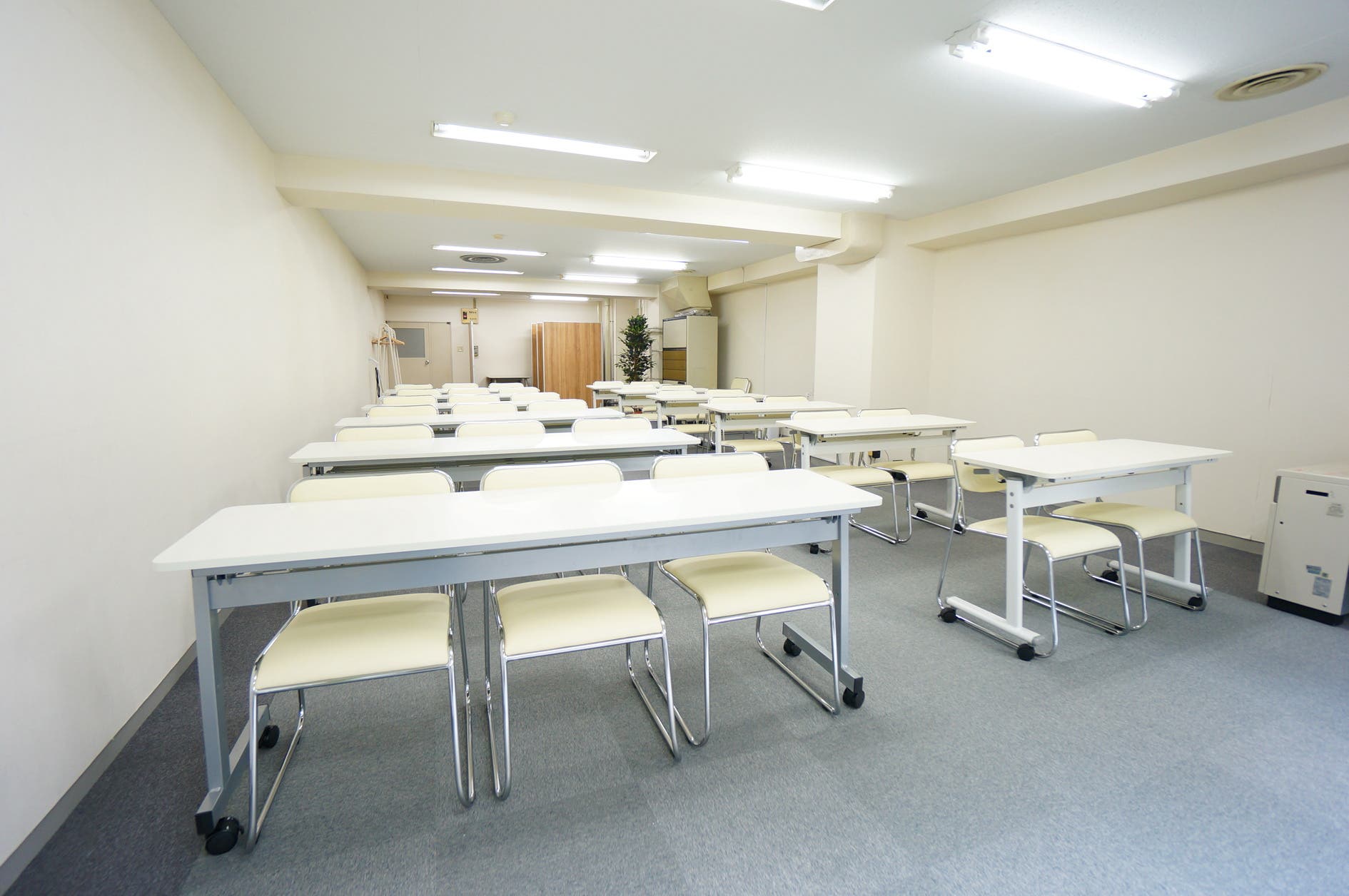 ＜仙台駅Place204＞個室⭐️40名収容/光回線Wi-Fi/ホワイトボード/大型モニター無料！会議/セミナー/研修の写真8