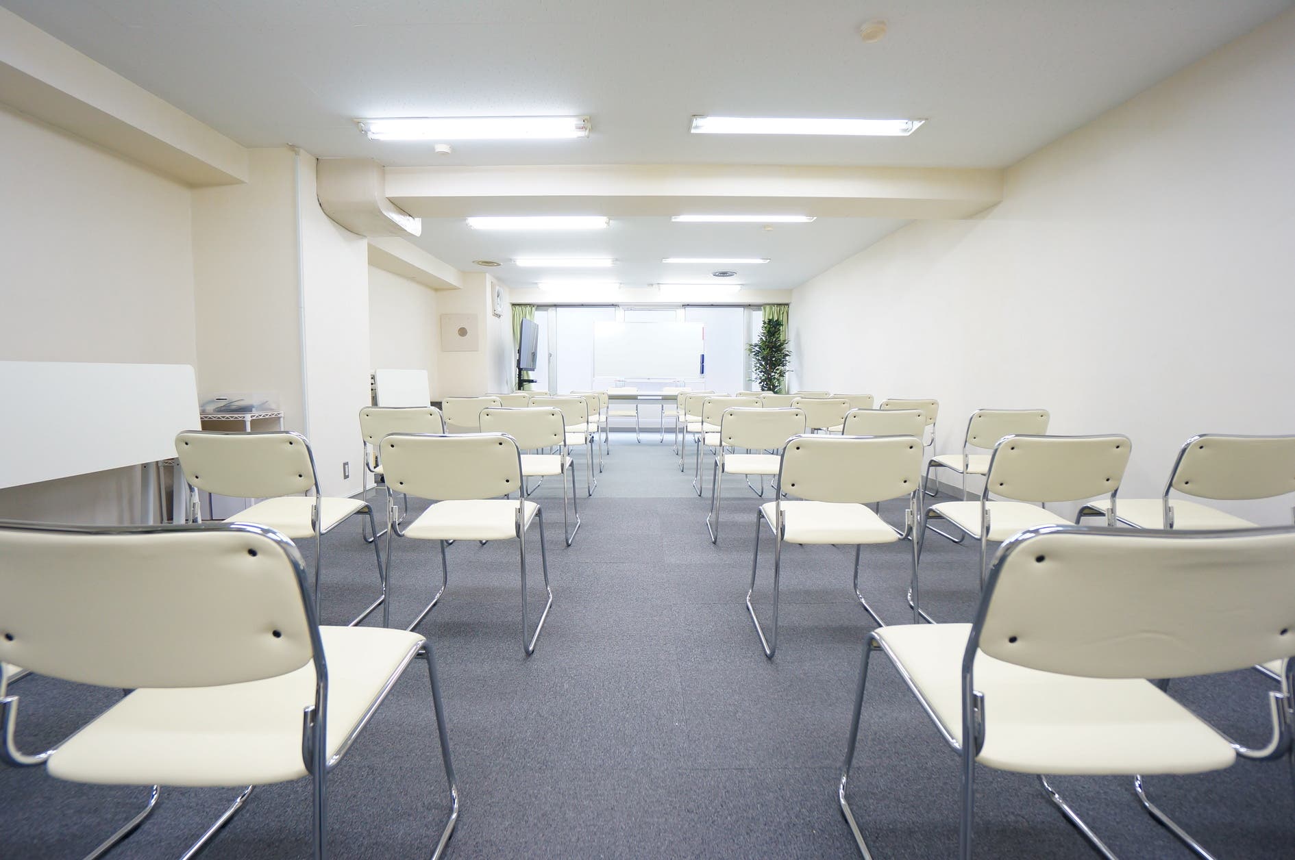 ＜仙台駅Place204＞個室⭐️40名収容/光回線Wi-Fi/ホワイトボード/大型モニター無料！会議/セミナー/研修の写真9