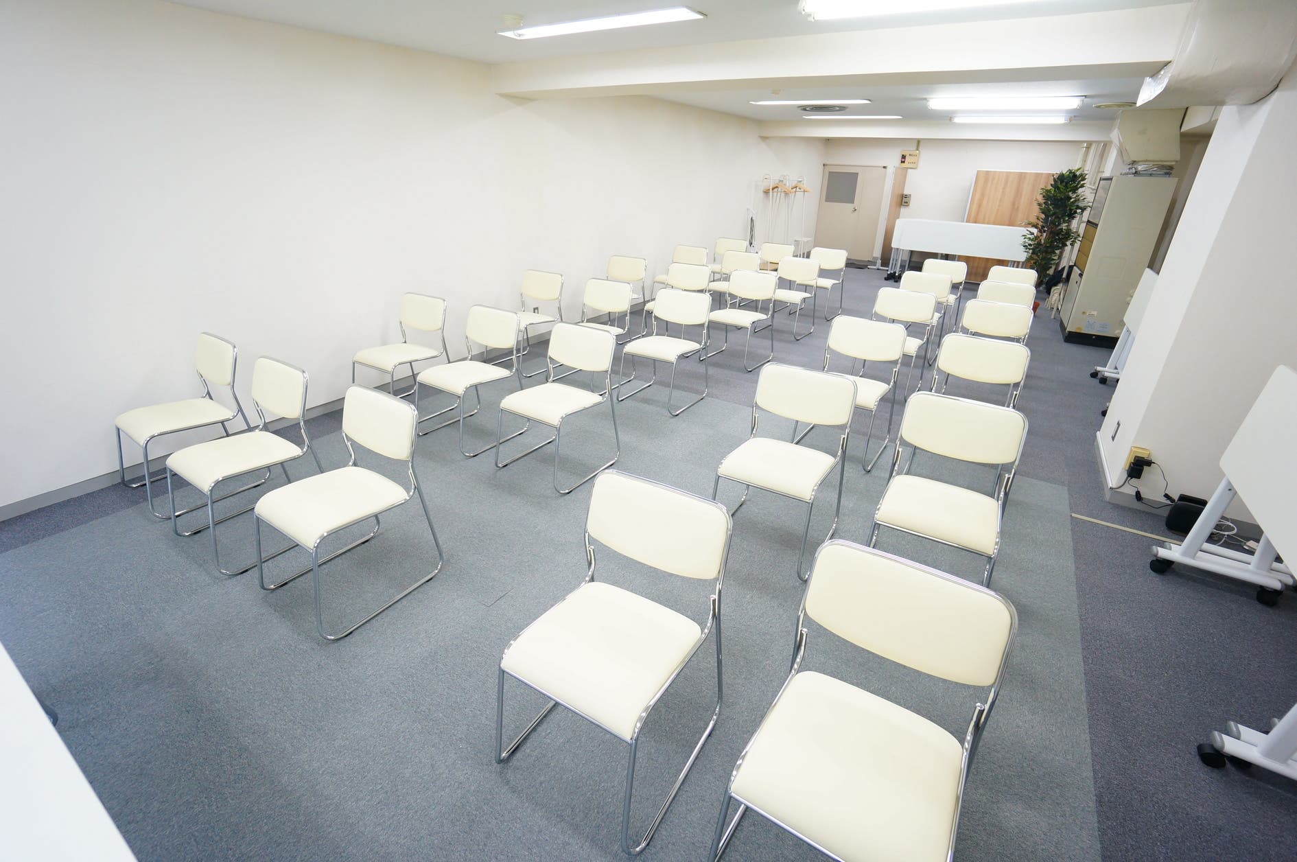 ＜仙台駅Place204＞個室⭐️40名収容/光回線Wi-Fi/ホワイトボード/大型モニター無料！会議/セミナー/研修の写真11