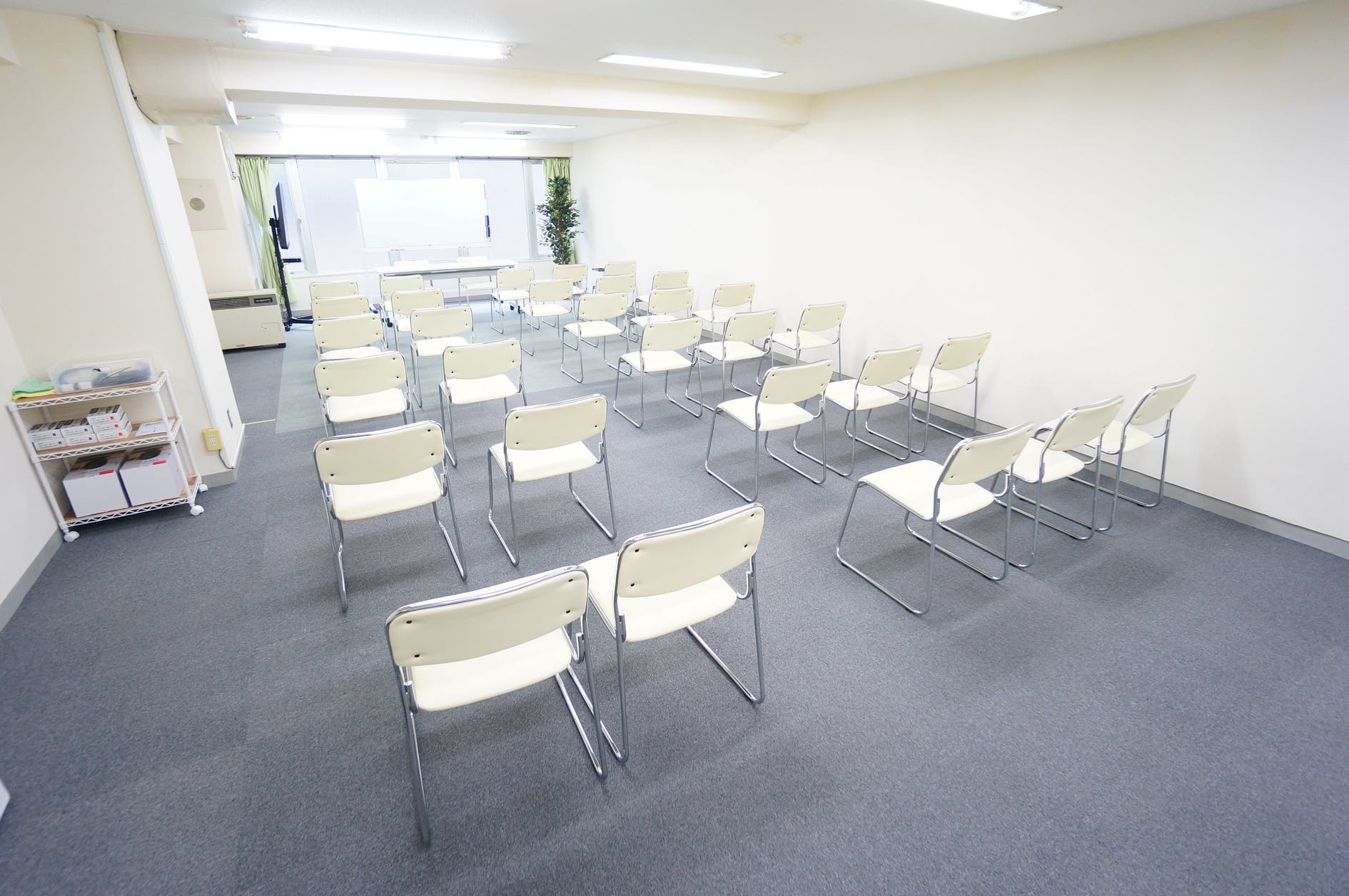 ＜仙台駅Place204＞個室⭐️40名収容/光回線Wi-Fi/ホワイトボード/大型モニター無料！会議/セミナー/研修の写真12