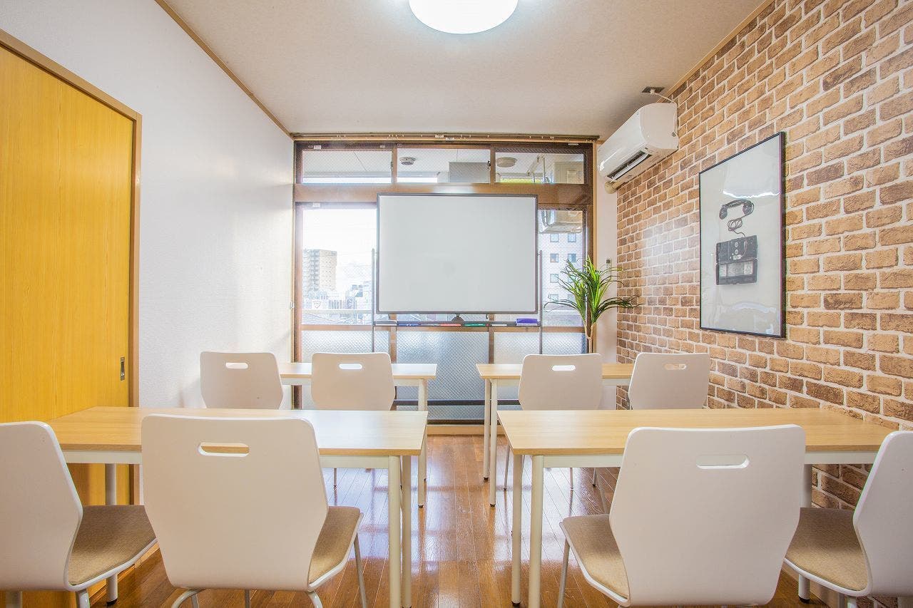【浜松駅4分！12名利用可！】綺麗な室内！WiFi・大型モニター・ホワイトボード全て無料！ふれあい貸し会議室 浜松Aの写真8
