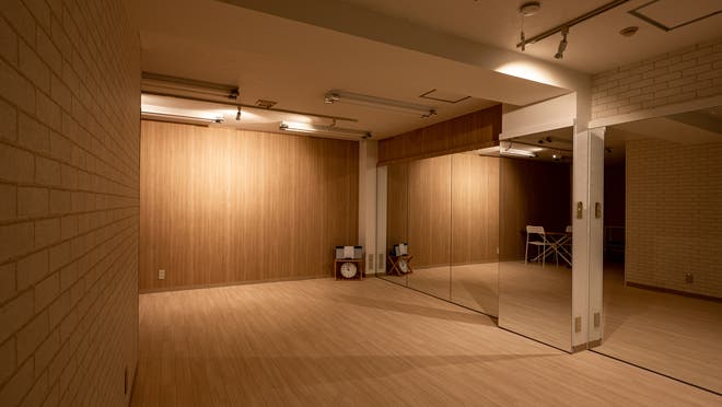 【西荻窪のダンスができる地下スタジオ】★約7mの大型鏡あり★の写真3