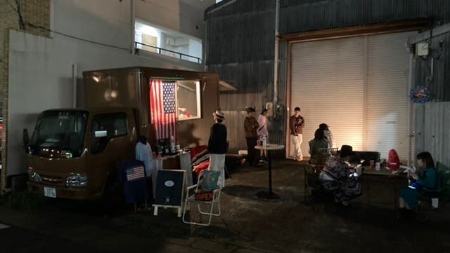 大型商業施設やマンション群が近くに有り、キッチンカーや物販に最適の写真2