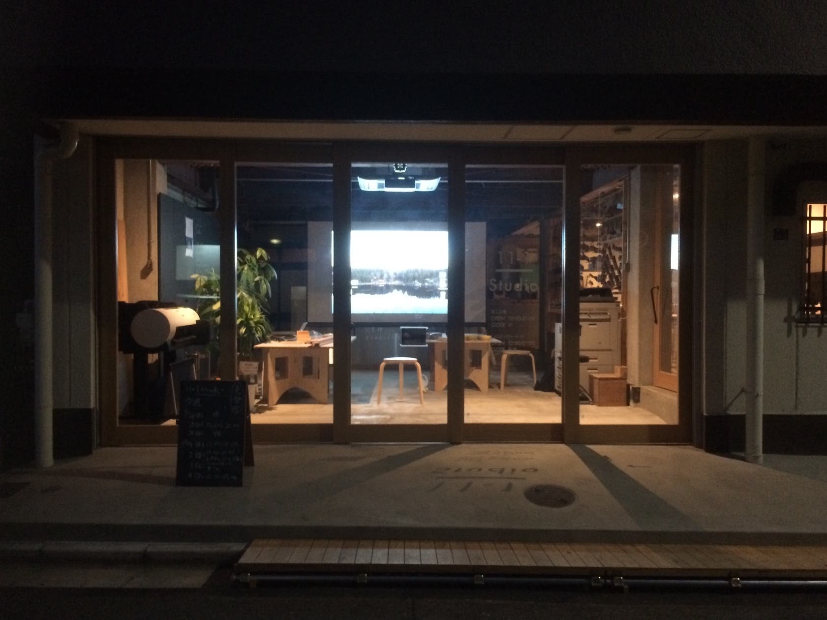 プロジェクターレンタルの画像1