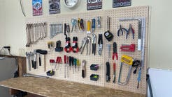 葵区西草深町、浅間神社すぐ!長谷通り沿い工具使い放題のバイクメンテ、DIYスペースの写真3