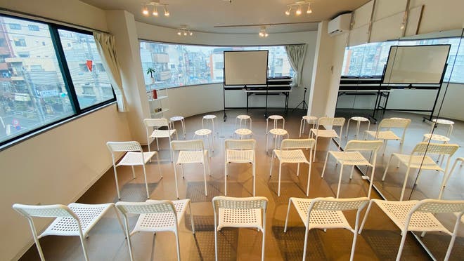 【東十条駅徒歩5分】ダンスのできるレンタルスペース 会議室としても⭕️Wi-fi他備品は利用無料✨ダンス〜6名・着席〜20名の写真4