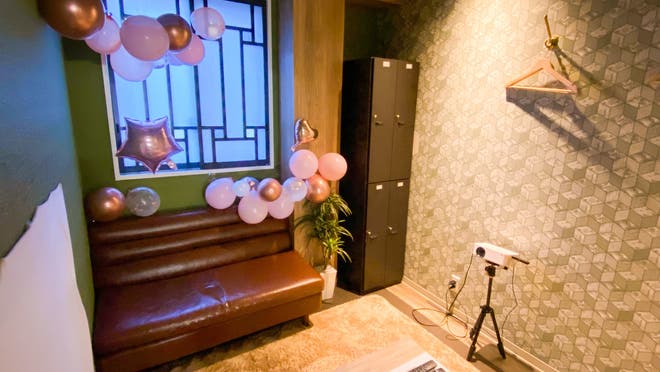 <シアタールーム>南京町にある好立地のプロジェクター付シアタールーム!ボードゲーム無料貸出・部屋外にミニキッチン完備!の写真5