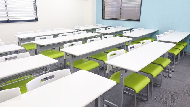 8/10エアコン新調♪《RIVERLD神田》神田駅2分/最大32名/光回線WiFi無料/静かで明るい会議室の写真4