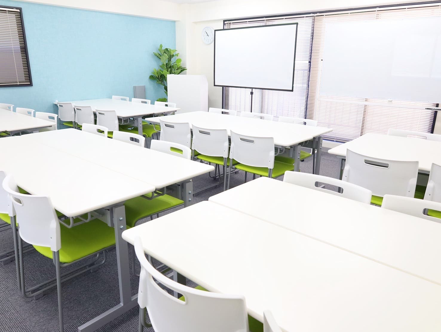  8/10エアコン新調♪《RIVERLD神田》神田駅2分/最大32名/光回線WiFi無料/静かで明るい会議室の写真7