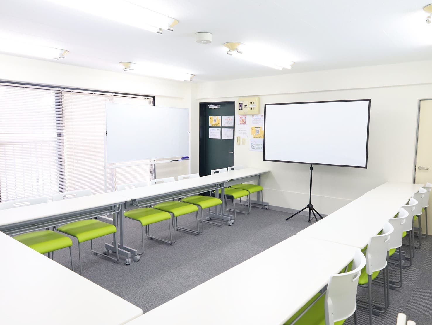  8/10エアコン新調♪《RIVERLD神田》神田駅2分/最大32名/光回線WiFi無料/静かで明るい会議室の写真9