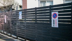 1日1組限定!テント&BBQができるお庭★100坪の土地に建つ輸入ハウス丸々1棟貸し・P無料・看板犬バニラのお出迎え💛の写真2