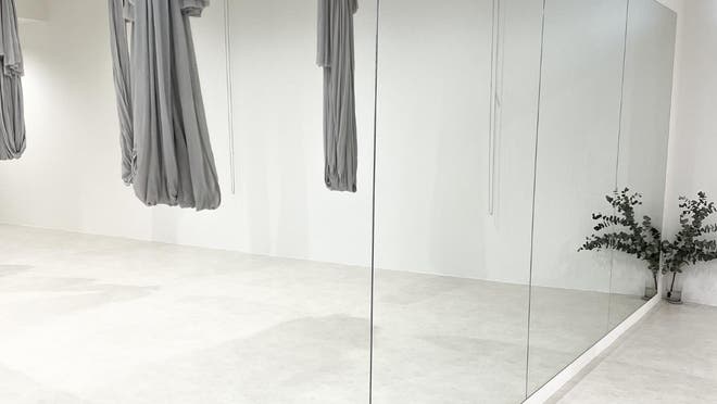 白を基調としたレンタルスペースの写真3