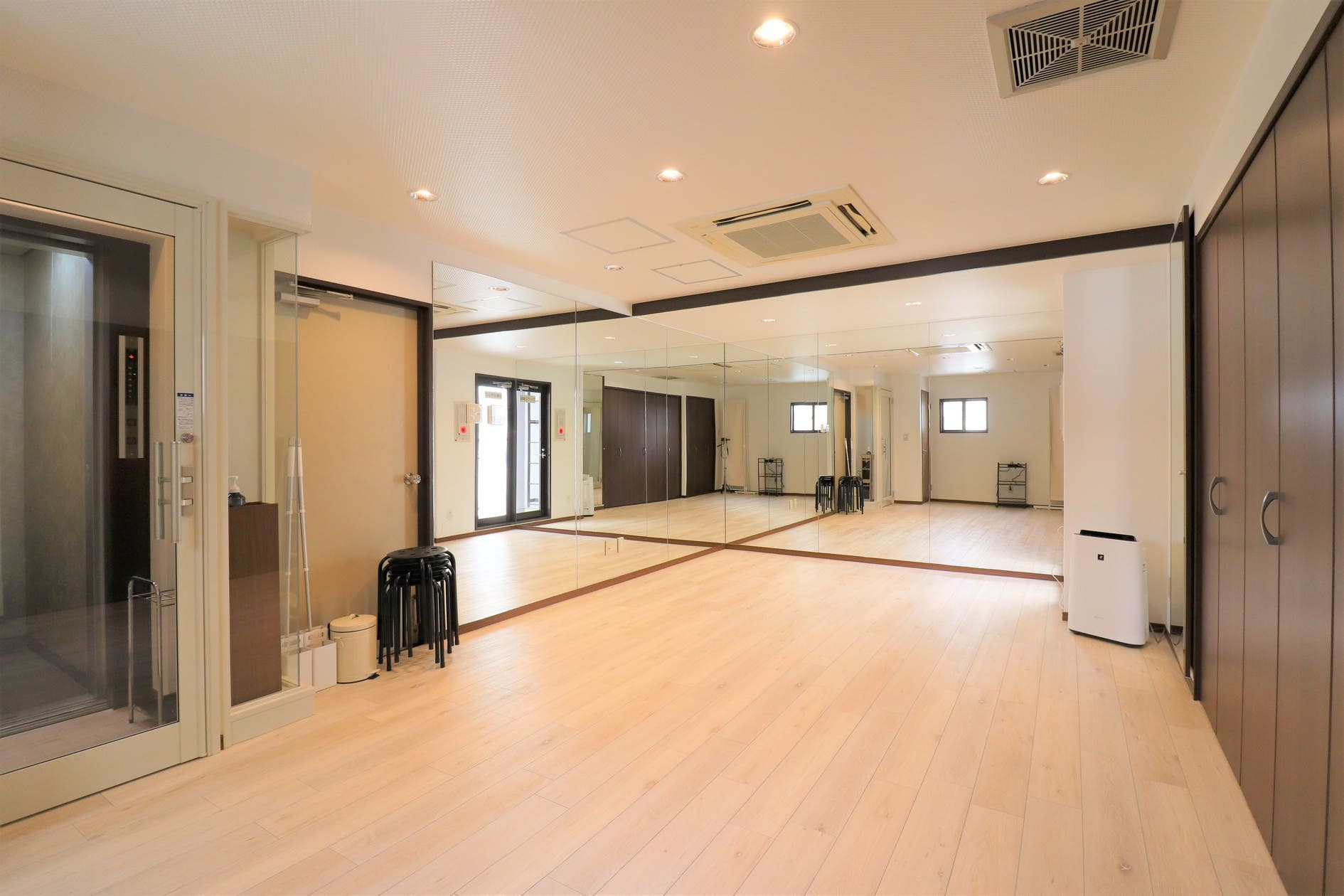 【元町5分,花隈5分】24hダンスができるレンタルスタジオ（5階B-Studio）★当日の予約も可能！1時間からお気軽にどうぞ♪の写真2