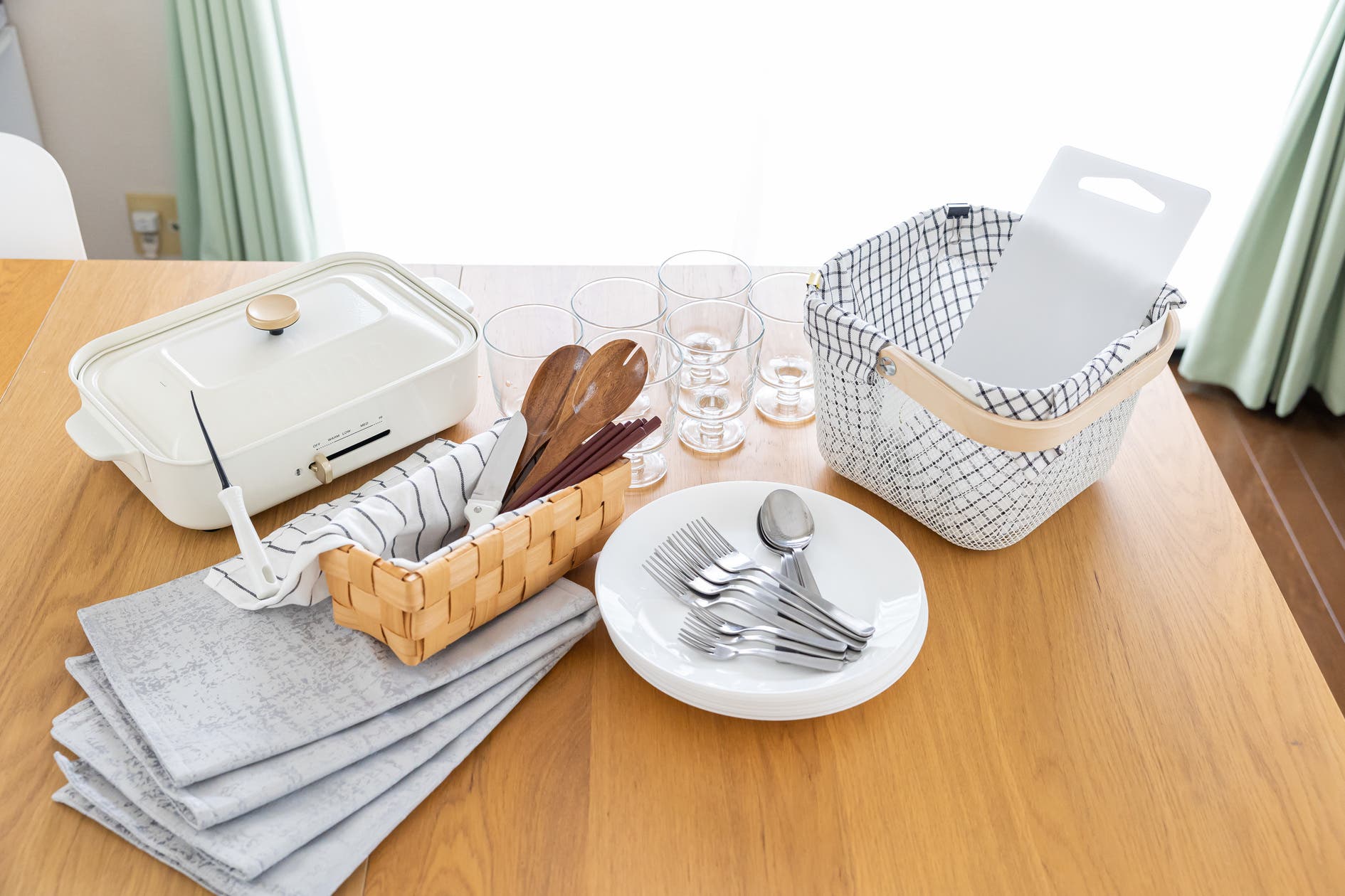 【サードプレイス宝塚】三面採光の明るいお部屋！高速Wi-Fi、ホワイトボード完備で仕事に撮影に遊びに！の写真6