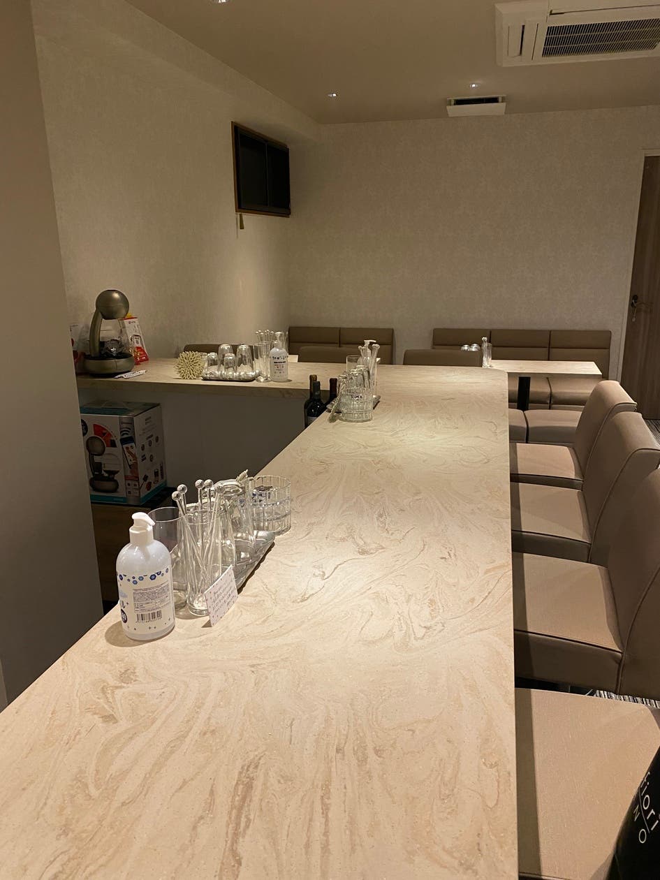 三宮駅近✨カラオケ設備のあるスナックです🌸の写真2