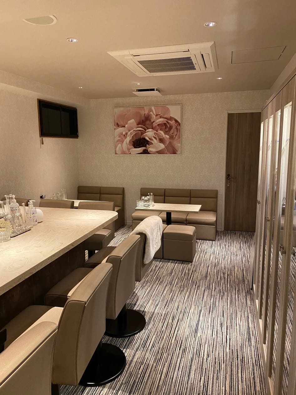 三宮駅近✨カラオケ設備のあるスナックです🌸の写真4