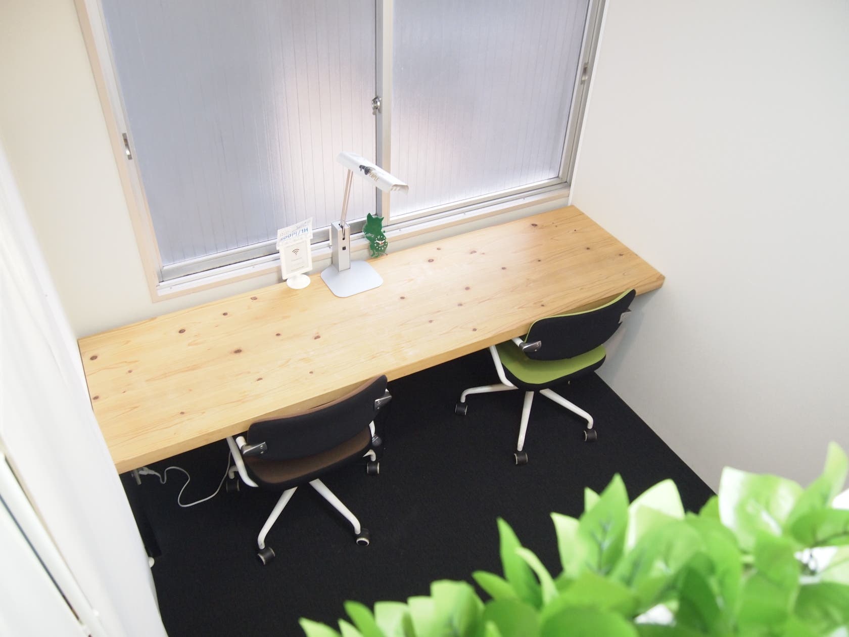 ドリンクバー付🥤個室【駅前】ゆったり広めのワークブース/大阪市北区/梅田/南森町のテレワーク/Web会議/面接/作業場所の写真10