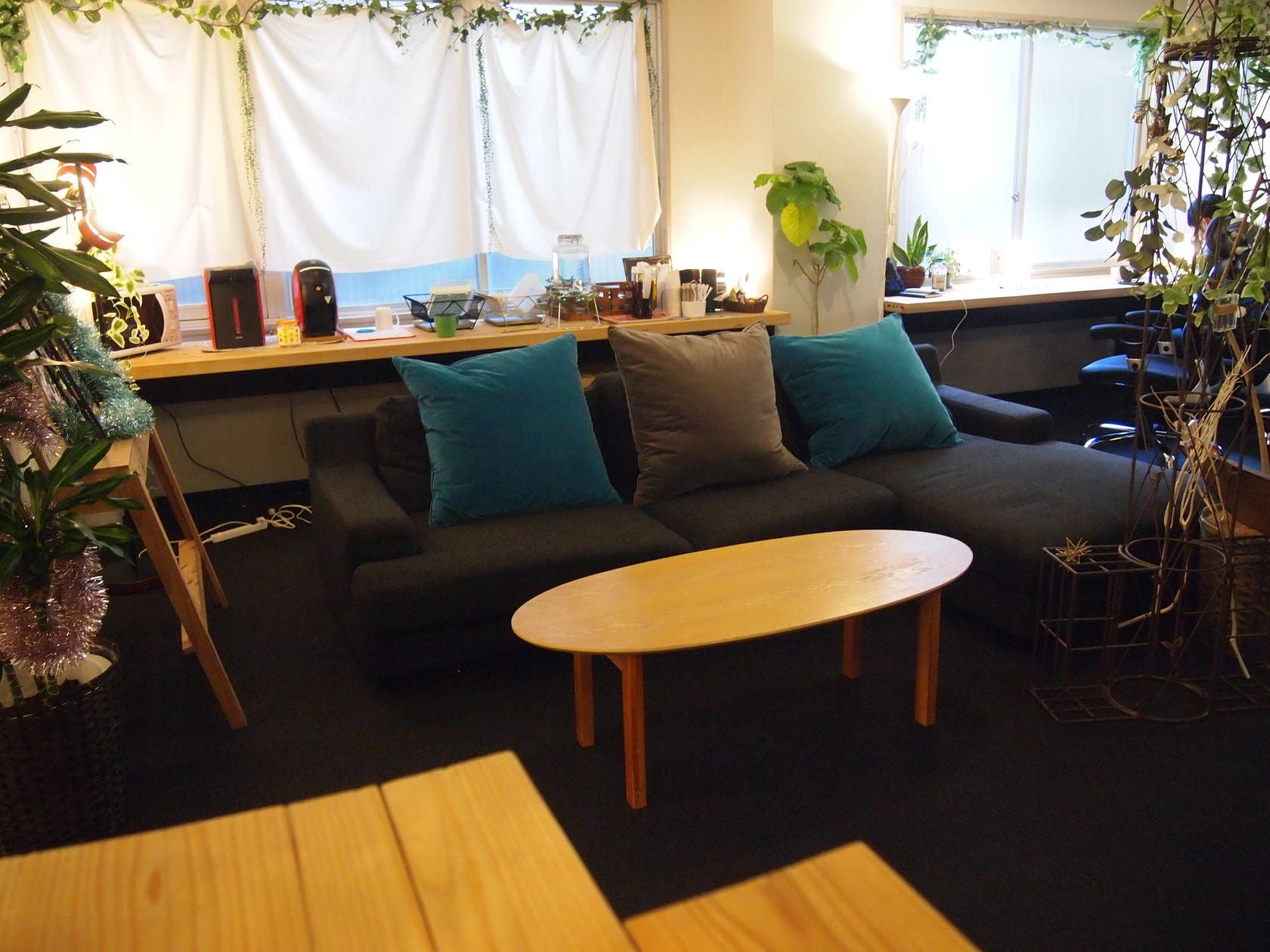 ドリンクバー付🥤個室【駅前】ゆったり広めのワークブース/大阪市北区/梅田/南森町のテレワーク/Web会議/面接/作業場所の写真13