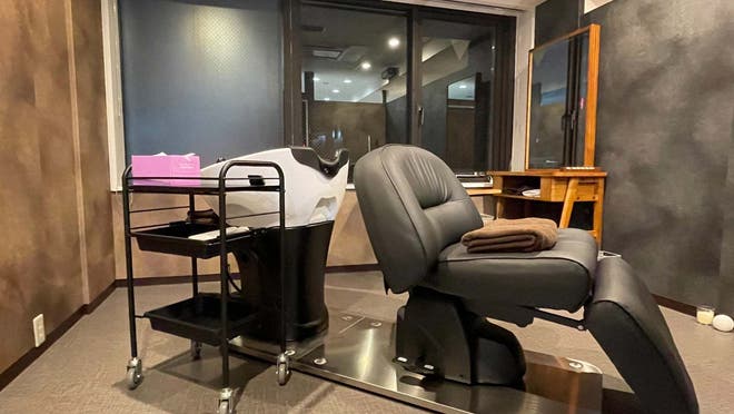 希少な【シャンプー台】付きの高級感溢れる美容レンタルサロン☆カット、カラー、スパ、シャンプーの練習などに。の写真1