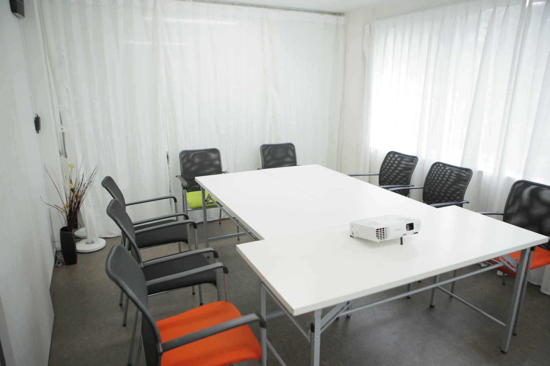 Aスタジオ｜壁一面鏡張り×完全個室｜1人ダンス・レッスン・ヨガに最適｜24H無人レンタル・人数制限なし・ペット可の写真11