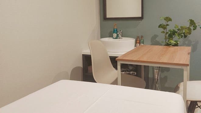 1F・102号室【天神駅 西1出口より徒歩1分】お洒落なホテルの一室をサロンに!の写真1