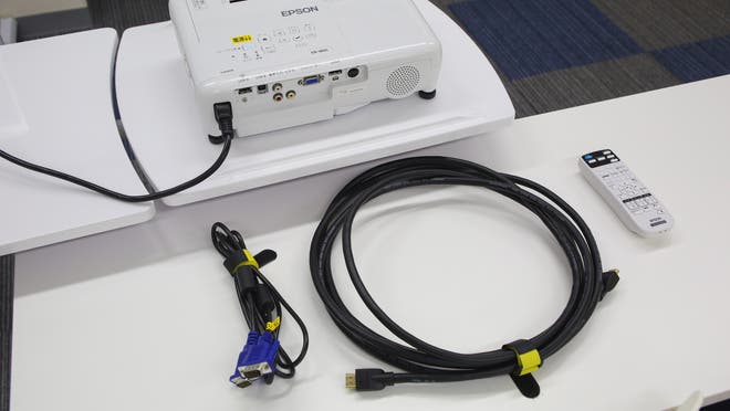 【博多駅徒歩3分】定員6名+予備椅子有!プロジェクター含む備品・高速Wi-Fi無料!301会議室の写真9