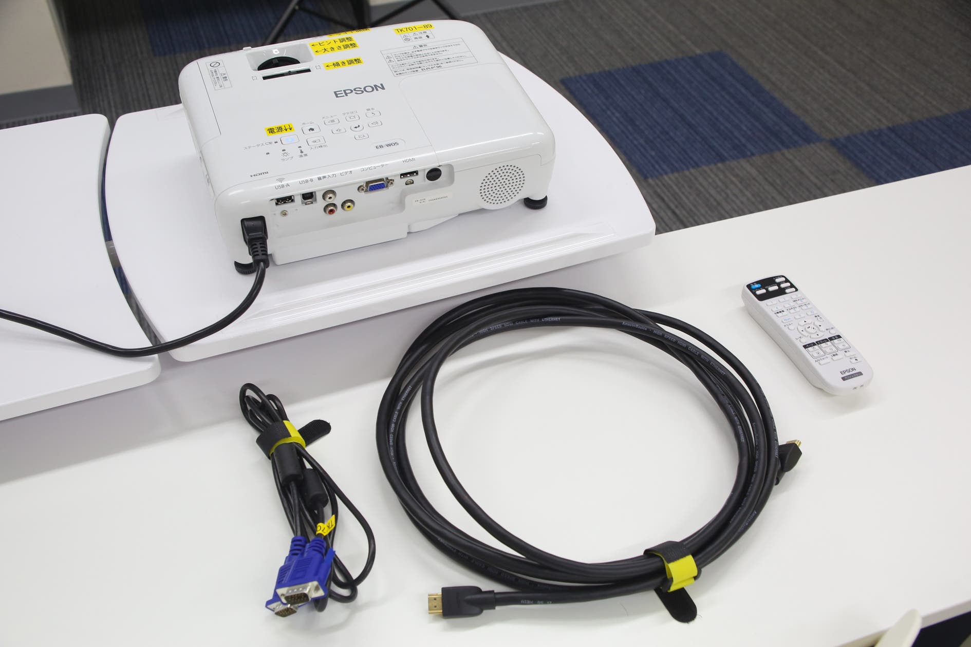 【博多駅徒歩3分】定員20名+予備椅子有り！プロジェクター含む備品・高速Wi-Fi無料！302会議室の写真10