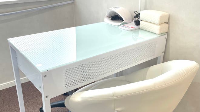 心斎橋近く!ネイル,カウンセリング,勉強,占いなどに適した【完全個室】です!の写真3