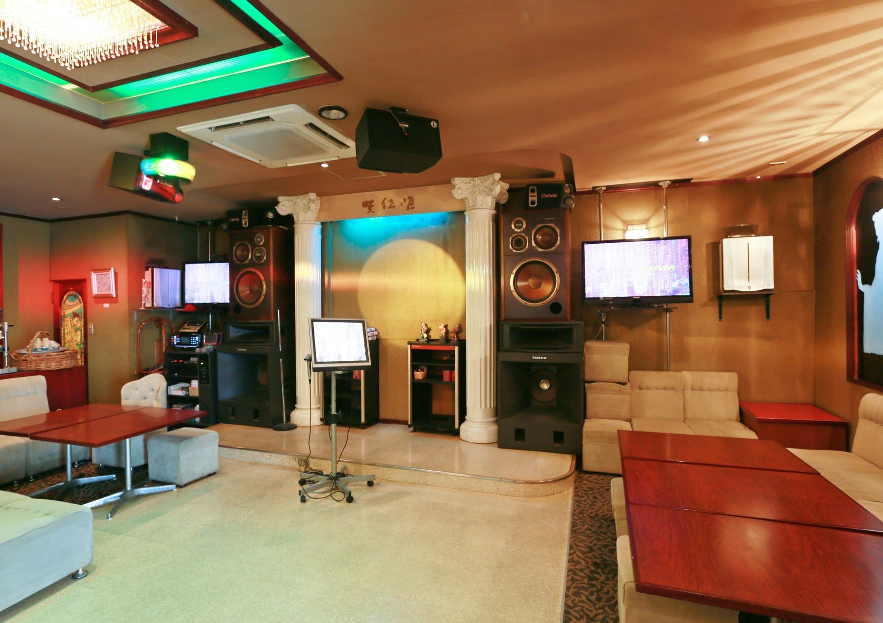 一階路面店、元スナック　静岡市清水区　大型スピーカー　カラオケ　照明の写真7