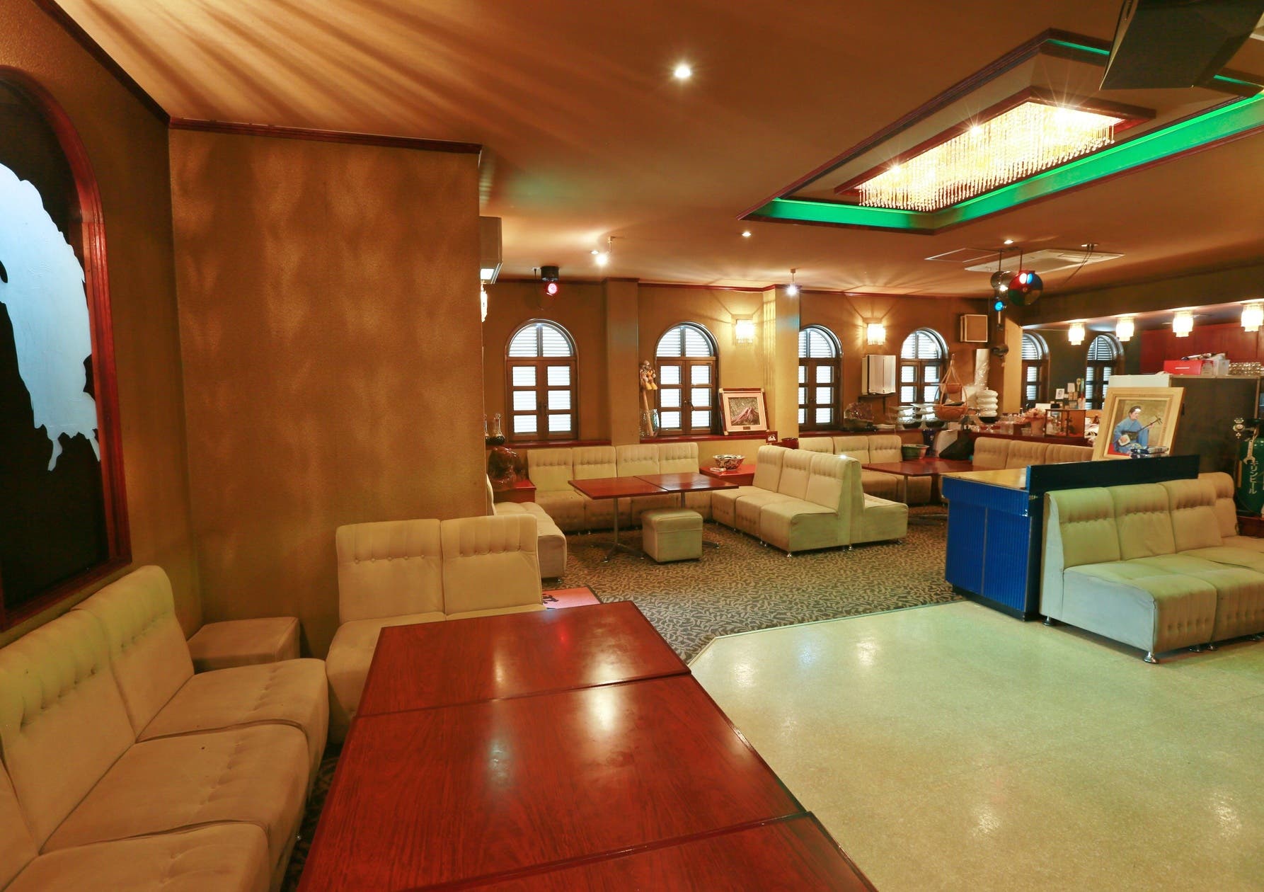 一階路面店、元スナック　静岡市清水区　大型スピーカー　カラオケ　照明の写真9