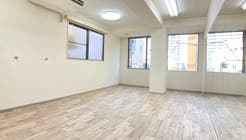 🎉祝OPEN🎉【岡山駅徒歩8分】ダンスができるレンタルスタジオ|幅4.5mの大型鏡|自然光で明るい|ダンス等に最適なスペースの写真3