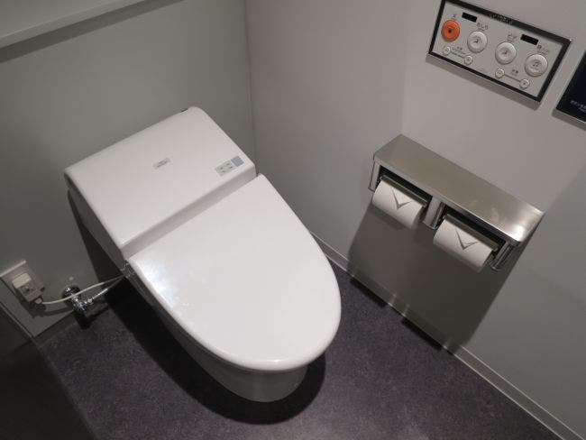 窓全面ガラス張り、開放感のある貸し会議室 ! 45名収容、Wi-Fi完備！セミナー・会議・説明会等様々な用途でご利用いただけますの写真8