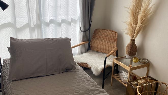 ✨名古屋駅近✨グレーを基調としたドライフラワーのあるおしゃれなレンタルサロン💐の写真2