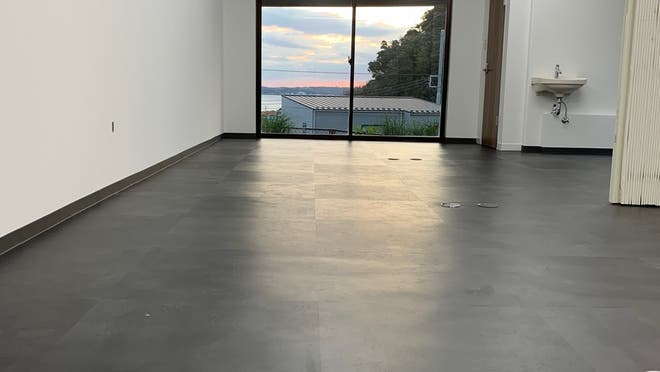 オーシャンビュー絶景!無料駐車場有!広々41.5㎡ ・撮影・控室・会議・ヨガ・ヘアメイク・女子会など様々な用途でお使い頂けますの写真1