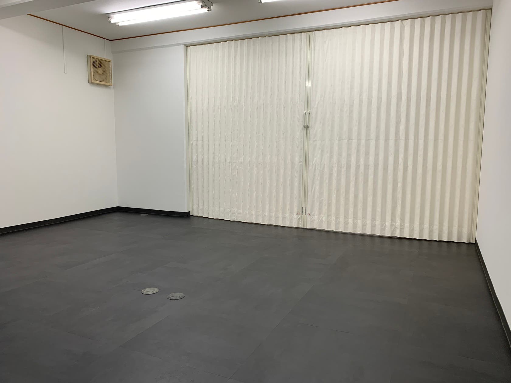 オーシャンビュー絶景！無料駐車場有！広々41.5㎡ ・撮影・控室・会議・ヨガ・ヘアメイク・女子会など様々な用途でお使い頂けますの写真7