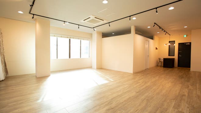 元町商店街内!!自然光がたっぷり入るモダンなスタジオ!!レンタルスペースBecoの写真5