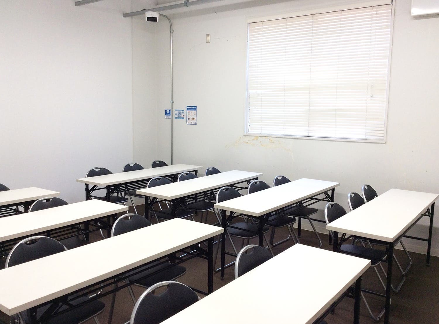 〈オアシス会議室B〉最大20名収容！WiFi無料！の写真6