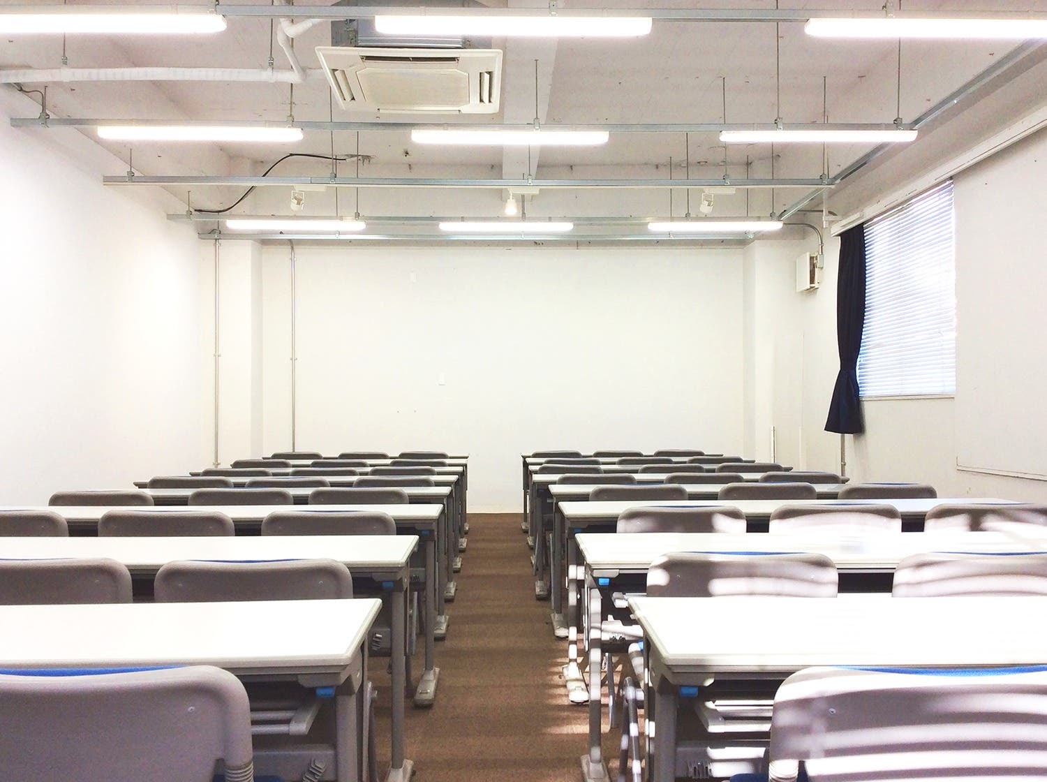 〈オアシス会議室A〉最大40名収容！WiFi無料！の写真7