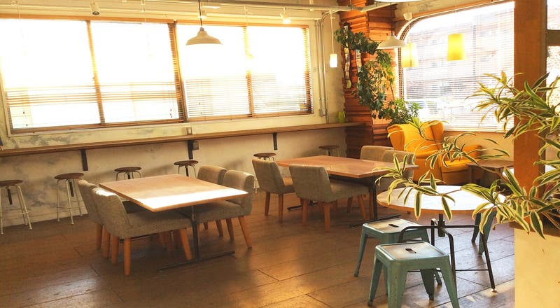 〈オアシスカフェ〉最大10名収容！WiFi無料！