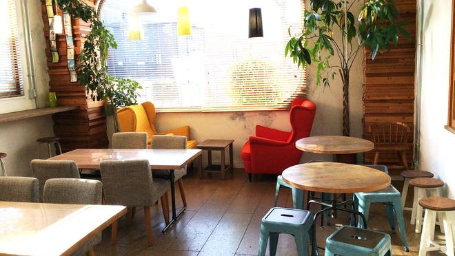 〈オアシスカフェ〉最大10名収容!WiFi無料!の写真4