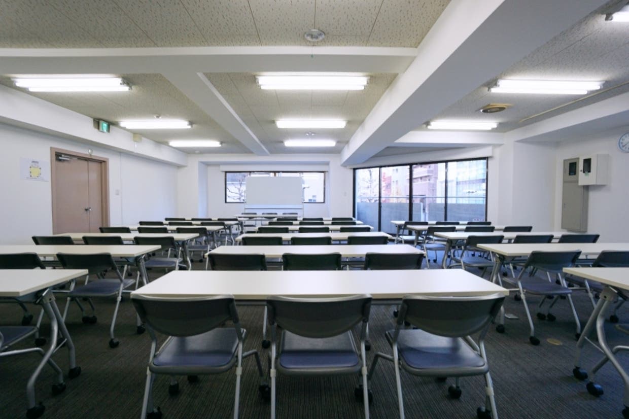 名古屋会議室 ウメムラビル錦中央店 第1会議室（セルフ設営）の写真3